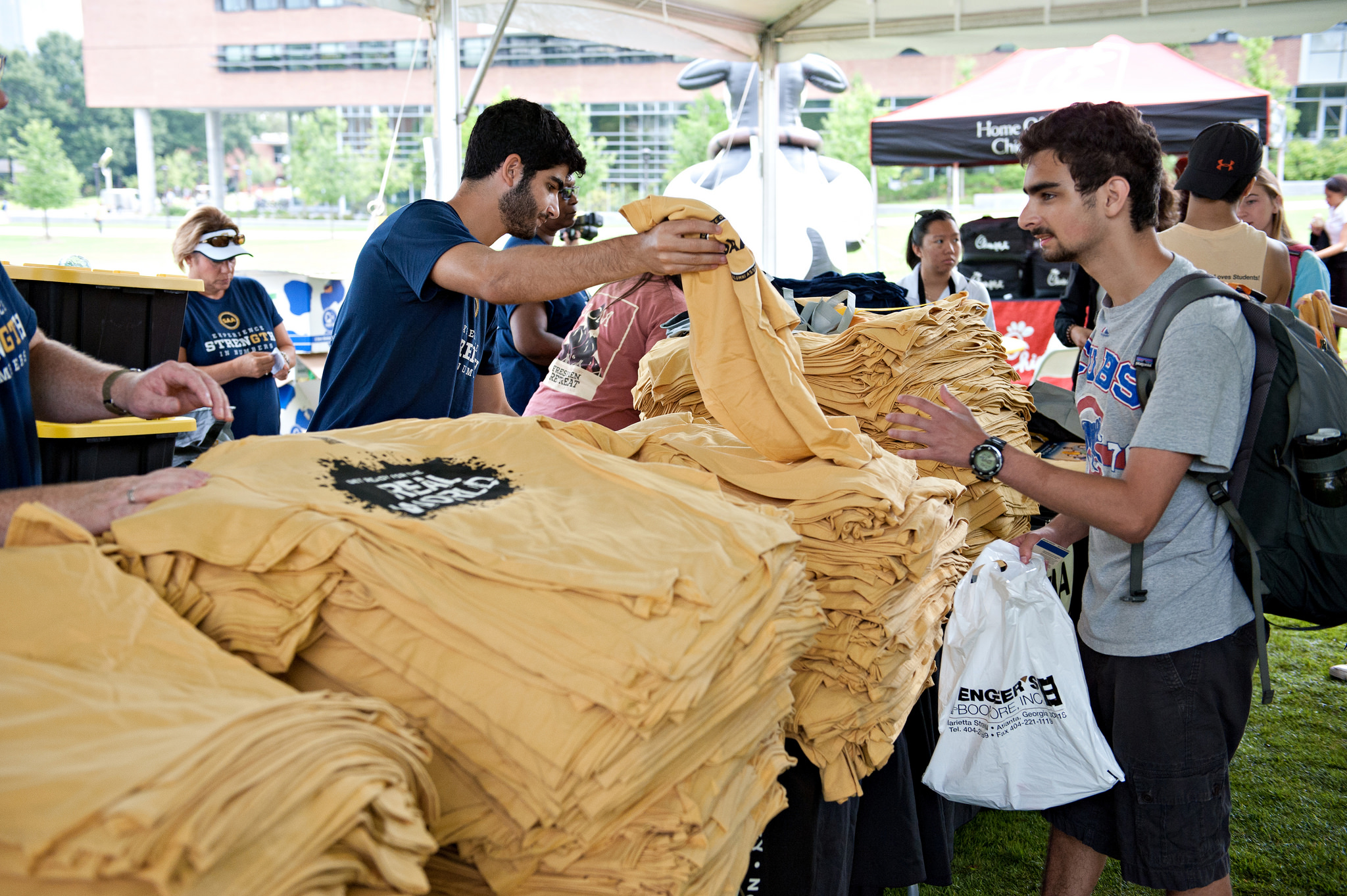 SAA Kicks Off New Year of Alumni Connections | News Center